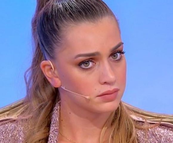 Uomini e Donne: Sara Tozzi svela la verità sul suo addio al trono ...