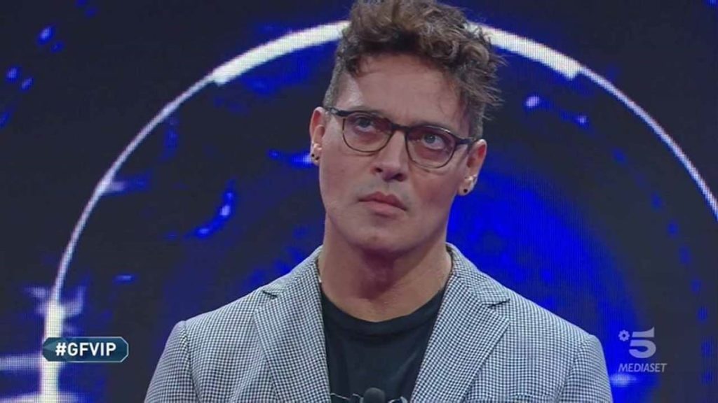 Gabriel Garko gay oggi a Verissimo, giornalista: "60mila € per ammetterlo" - LaNostraTv