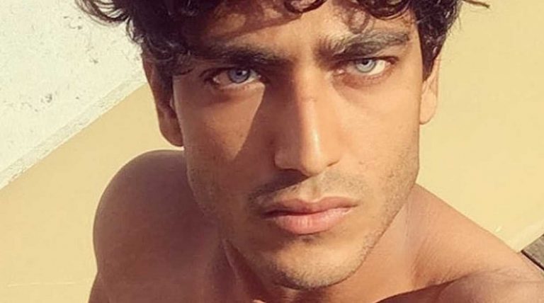 Akash Kumar all'Isola, segnalazione di un'influencer: "Ha preso in giro..." - LaNostraTv
