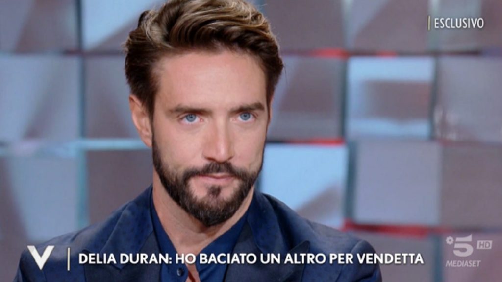 Alex Belli, stoccata di Silvia Toffanin a Verissimo: "Gli artisti sono ...