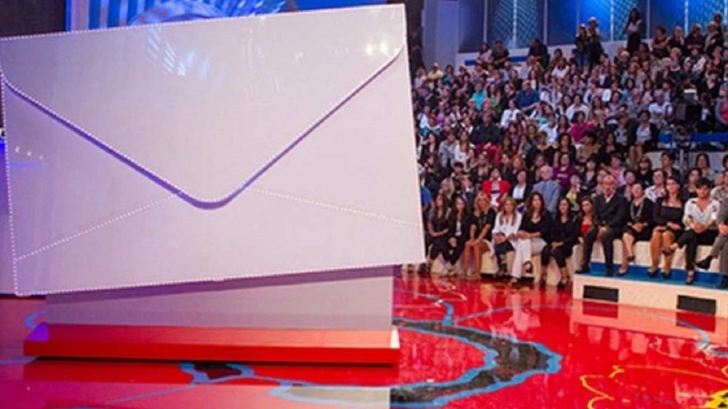 C'è posta per te 2023: il nuovo postino è un ex volto di Uomini e Donne - LaNostraTv