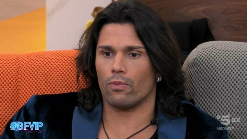 Grande Fratello Vip, il fratello di Luca Onestini affonda Nikita: "Hai ...