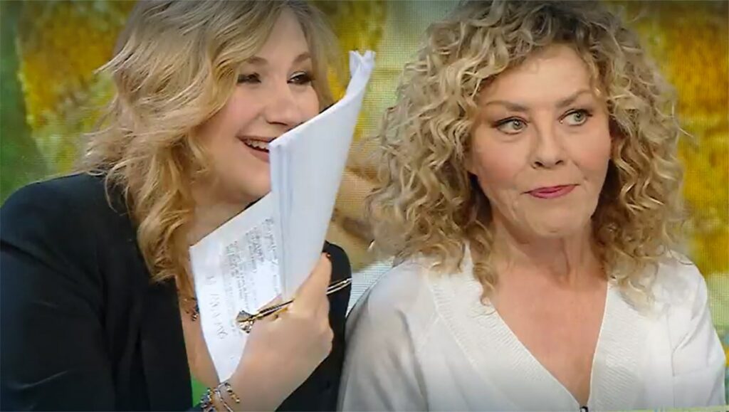 Serena Bortone, che caos! Costretta a bloccare Eva Grimaldi: “Stai ...