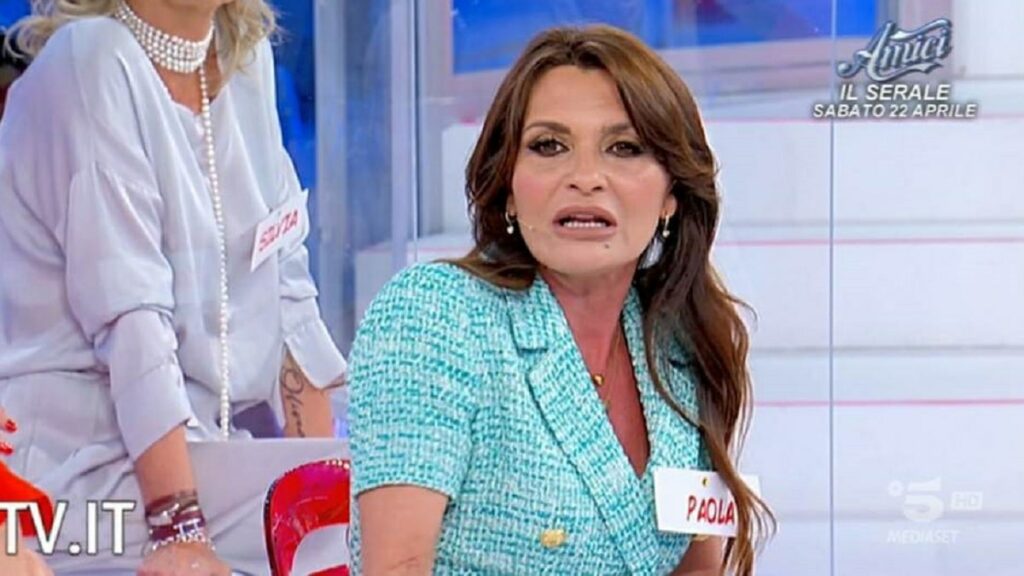 Uomini e Donne, Paola Ruocco su tutte le furie con Gianni Sperti: "Un ...