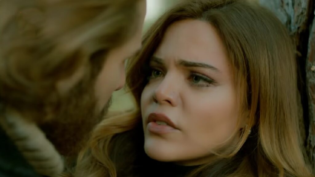 Terra Amara anticipazioni turche: Zuleyha in pericolo, Fikret vuole ucciderla - LaNostraTv