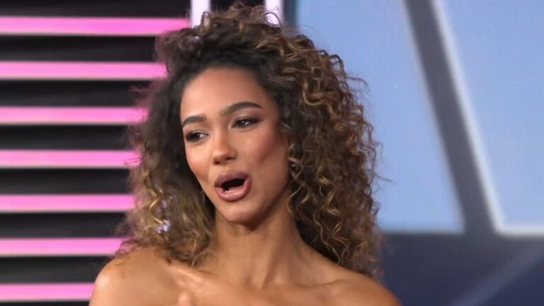 Samira Lui sotto attacco perde le staffe: "Ora basta, vi tolgo ogni ...