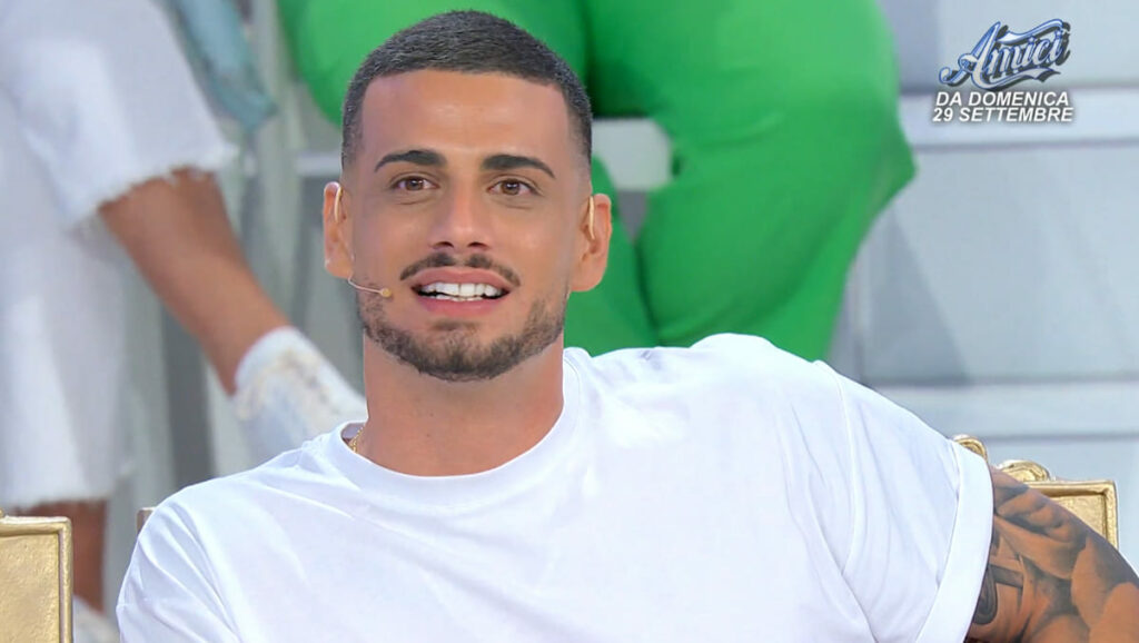 Uomini e Donne, Alessio Pecorelli svela: “Cosa mi ha detto Maria De ...