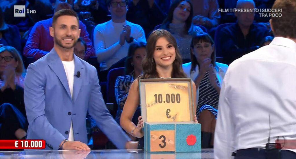 Affari Tuoi: Francesca rifiuta l'ultima offerta del dottore e vince 10. ...