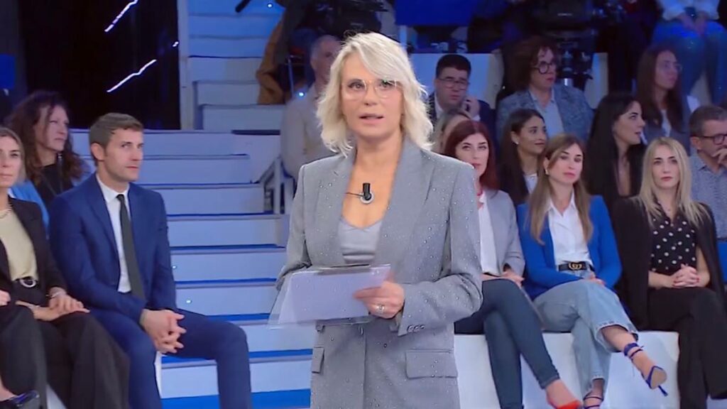 Maria De Filippi fa sul serio: domani a C'è posta per te Can Yaman e ...