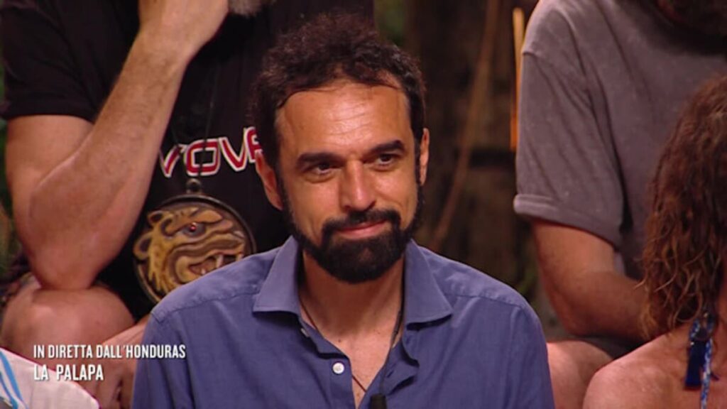 Isola dei Famosi, Dino Giarrusso sempre più nella bufera: scoppia il ...
